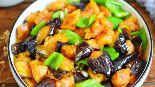 肉段烧茄子怎么做_肉段烧茄子家常做法-第3张图片-山城妙识