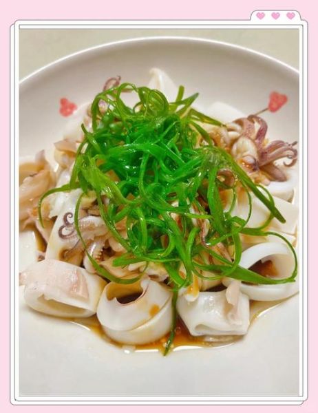 白灼鱿鱼怎么做_白灼鱿鱼焯水几分钟-第3张图片-山城妙识 白灼鱿鱼怎么做_白灼鱿鱼焯水几分钟-第3张图片-山城妙识