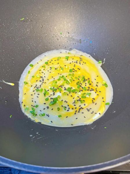 鸡蛋饼怎么做才软_鸡蛋饼用什么面粉最好-第1张图片-山城妙识