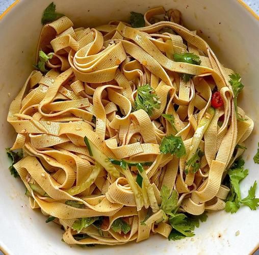 豆腐皮怎么做凉菜_豆腐皮凉拌做法大全-第3张图片-山城妙识