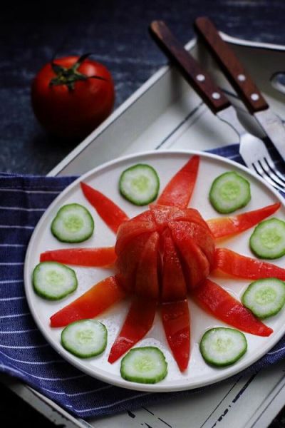 凉拌西红柿怎么摆盘好看_凉拌西红柿摆盘技巧-第1张图片-山城妙识