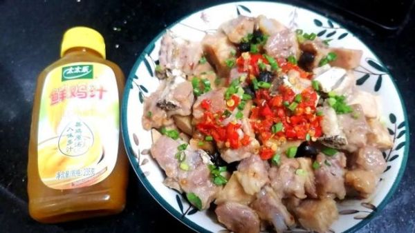 剁椒蒸芋头怎么做_家常做法步骤详解-第2张图片-山城妙识