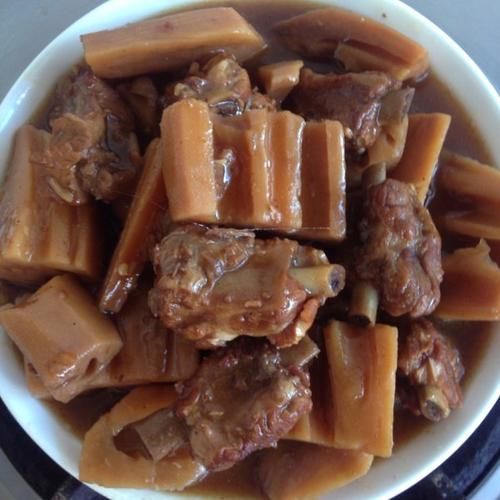 莲藕焖排骨怎么做好吃_莲藕焖排骨的做法窍门-第2张图片-山城妙识