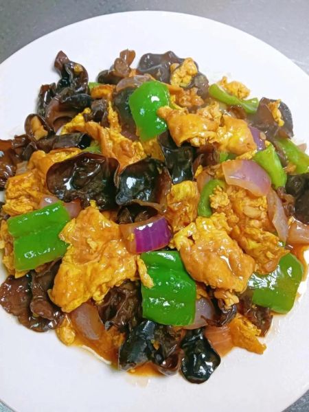 土豆木耳炒鸡蛋怎么炒好吃_土豆木耳炒鸡蛋的营养价值-第2张图片-山城妙识