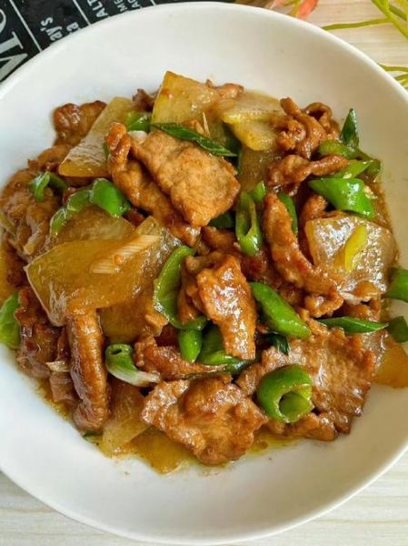 肉烧冬瓜怎么做好吃_冬瓜烧肉要不要焯水-第1张图片-山城妙识 肉烧冬瓜怎么做好吃_冬瓜烧肉要不要焯水-第1张图片-山城妙识