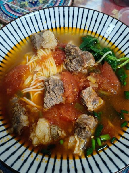 番茄牛肉面怎么做_番茄牛肉面热量高吗-第3张图片-山城妙识