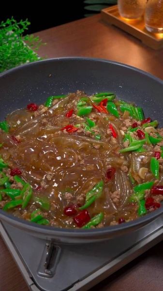 猪肉炖粉皮怎么做_家常猪肉炖粉皮的做法-第2张图片-山城妙识