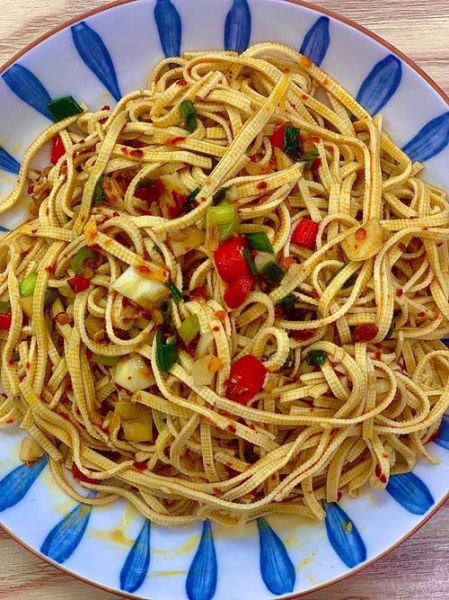 凉拌千张丝怎么做_千张丝焯水几分钟-第1张图片-山城妙识