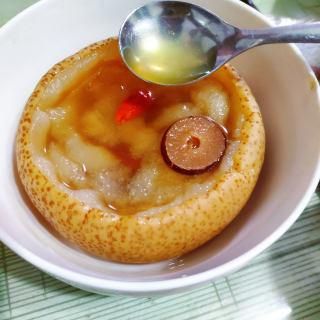 冰糖炖梨怎么做_冰糖炖梨的功效窍门-第3张图片-山城妙识