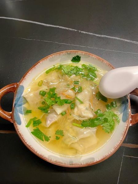 家常馄饨怎么煮才好吃窍门_馄饨汤鲜不浑的秘诀-第3张图片-山城妙识