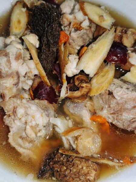 龙骨汤的功效与作用_龙骨汤怎么炖才营养-第2张图片-山城妙识