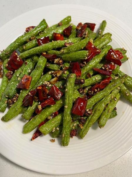 干煸豇豆角怎么做_干煸豇豆角的家常做法-第3张图片-山城妙识