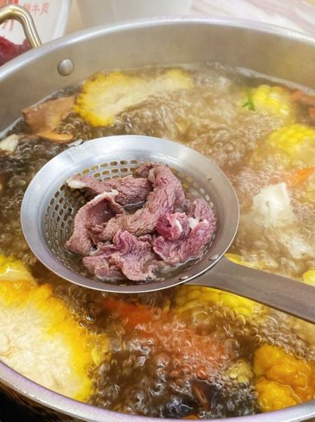 涮牛肉火锅汤底怎么做_家庭版清汤牛骨汤底-第1张图片-山城妙识