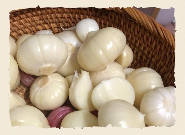 泡腊八蒜用陈醋行吗_陈醋泡腊八蒜好吃吗-第2张图片-山城妙识