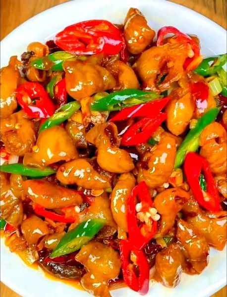 红烧肥肠最正宗川味做法_怎么去除肥肠腥味-第1张图片-山城妙识