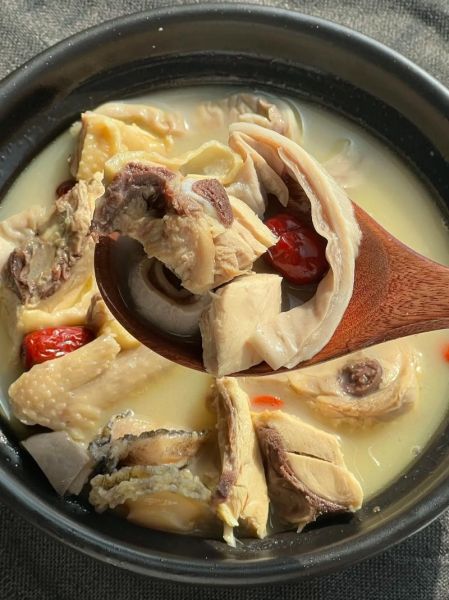 猪肚鸡怎么做才好吃_猪肚鸡的家常做法-第2张图片-山城妙识