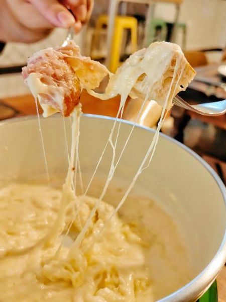 芝士火锅怎么吃_芝士火锅的正确吃法-第1张图片-山城妙识