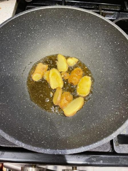 德州麻油鸡麻油怎么做_自制麻油的详细步骤-第1张图片-山城妙识