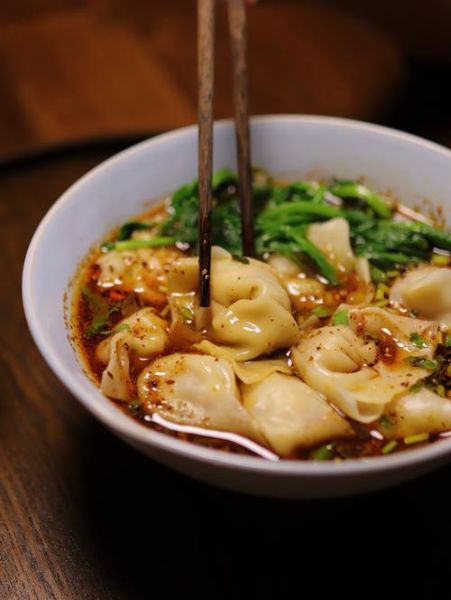 红油抄手热量高吗_减肥能吃吗-第3张图片-山城妙识