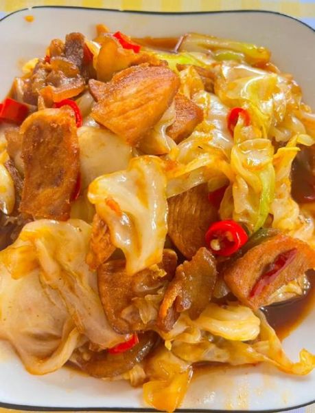 包菜回锅肉怎么做好吃又简单_包菜回锅肉家常做法步骤-第1张图片-山城妙识