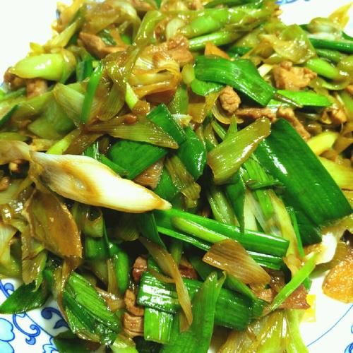 炒青蒜的家常做法大全_青蒜怎么炒才香-第3张图片-山城妙识 炒青蒜的家常做法大全_青蒜怎么炒才香-第3张图片-山城妙识