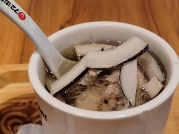 椰子煲汤放什么材料_椰子煲鸡汤最佳搭配-第1张图片-山城妙识 椰子煲汤放什么材料_椰子煲鸡汤最佳搭配-第1张图片-山城妙识