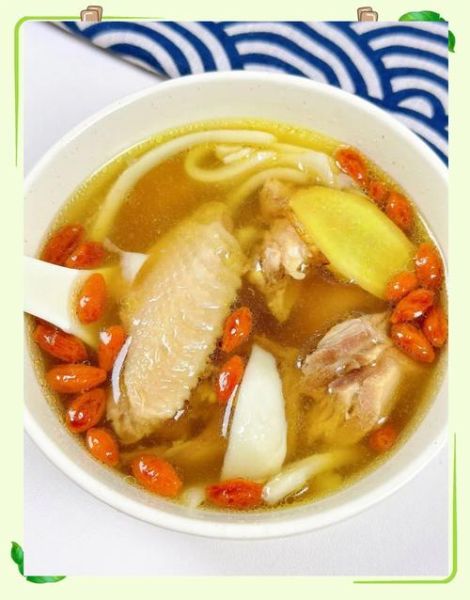 椰子煲汤放什么材料_椰子煲鸡汤最佳搭配-第3张图片-山城妙识 椰子煲汤放什么材料_椰子煲鸡汤最佳搭配-第3张图片-山城妙识