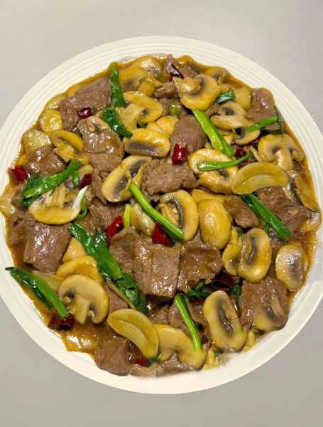 大蒜炒牛肉怎么做_牛肉炒大蒜先放哪个-第3张图片-山城妙识 大蒜炒牛肉怎么做_牛肉炒大蒜先放哪个-第3张图片-山城妙识