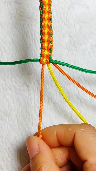 手工编织手链教程_初学者怎么选线-第2张图片-山城妙识 手工编织手链教程_初学者怎么选线-第2张图片-山城妙识