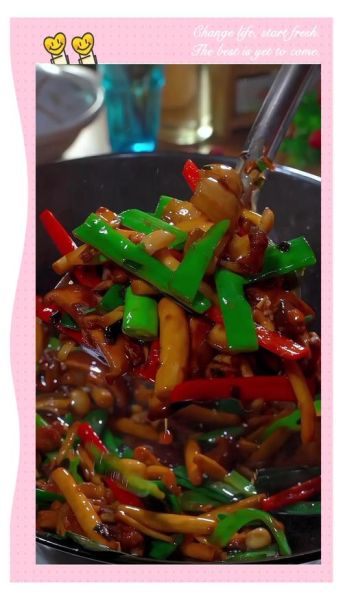 蒜薹炒蘑菇怎么做_蒜薹炒蘑菇用焯水吗-第3张图片-山城妙识
