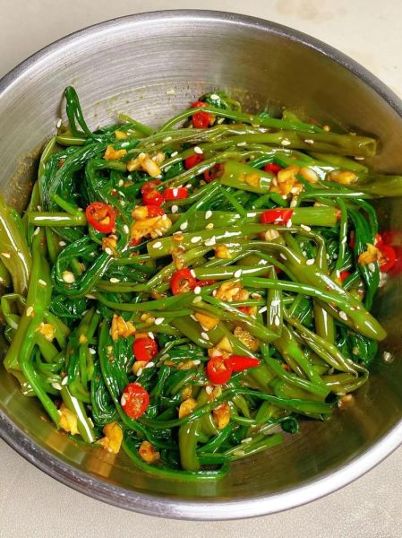 空心菜怎么炒不变黑_空心菜不变黑的技巧-第3张图片-山城妙识