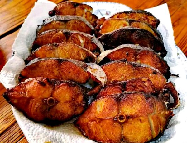 青岛熏鲅鱼的家常做法_熏鲅鱼怎么做好吃-第2张图片-山城妙识