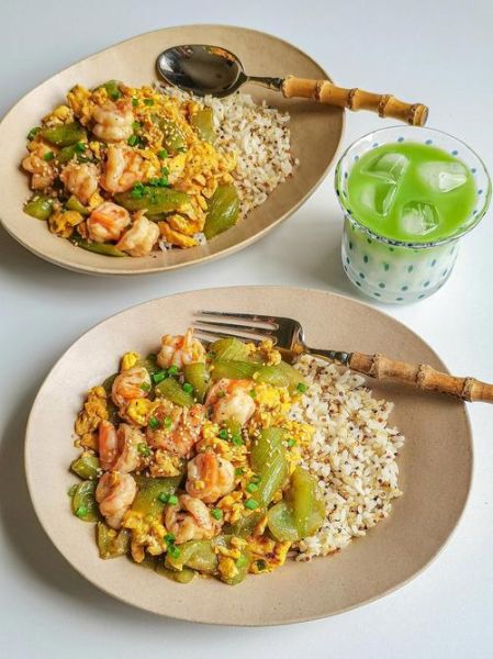 虾仁炒蛋饭怎么做_虾仁炒蛋饭热量高吗-第1张图片-山城妙识 虾仁炒蛋饭怎么做_虾仁炒蛋饭热量高吗-第1张图片-山城妙识