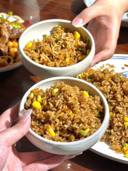 酱油炒饭怎么做才好吃_家常窍门有哪些-第1张图片-山城妙识