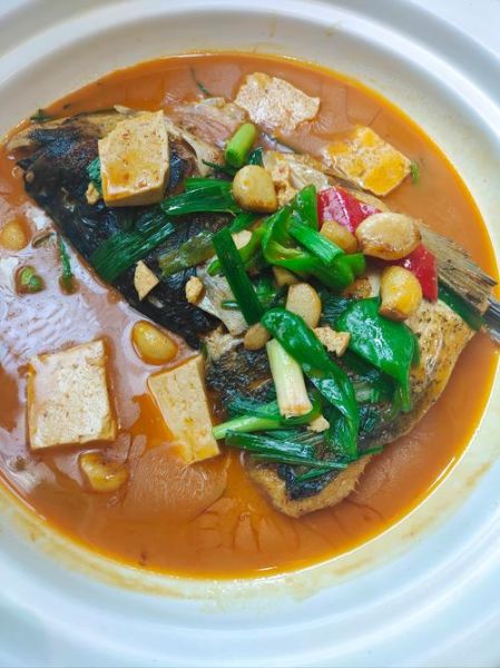 草鱼头炖豆腐怎么做_草鱼头炖豆腐的正宗做法-第2张图片-山城妙识