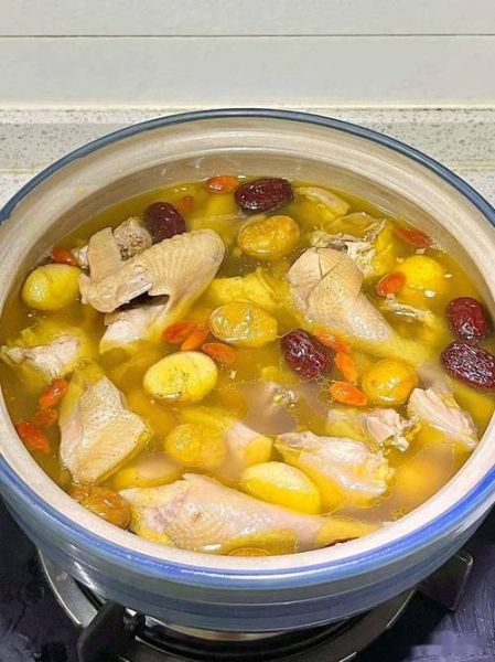 炖老母鸡汤怎么炖最好喝_老母鸡炖汤的正确做法-第3张图片-山城妙识