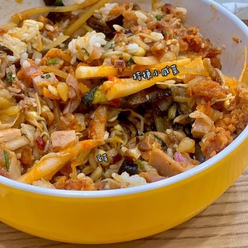 脆皮鸡拌饭怎么做_脆皮鸡拌饭热量高吗-第1张图片-山城妙识