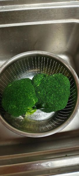 西兰花焯水几分钟能熟_焯水后怎么保持翠绿-第2张图片-山城妙识