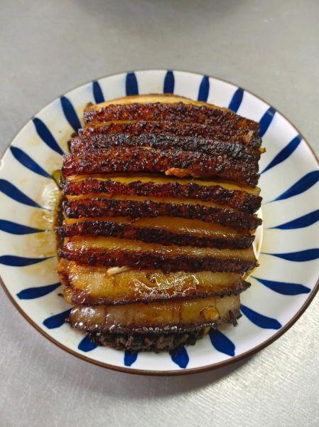 梅菜扣肉正宗的做法_怎么做才肥而不腻-第2张图片-山城妙识