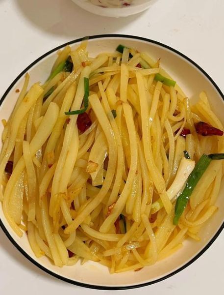 炝土豆丝怎么炒才脆_炝土豆丝的家常做法窍门-第3张图片-山城妙识