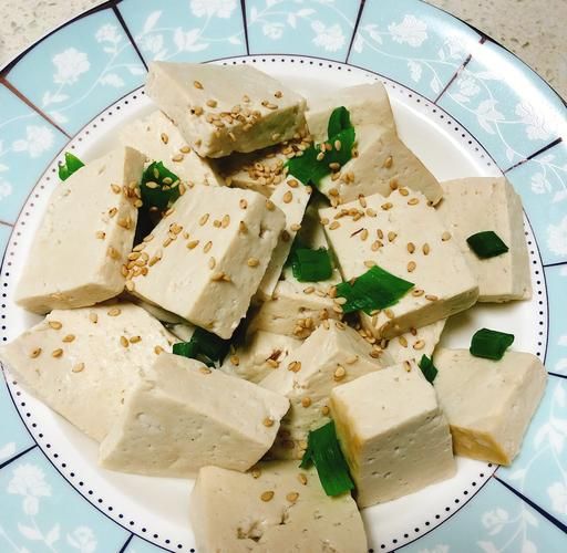 白豆腐怎么炒好吃又简单_白豆腐炒什么配菜最香-第1张图片-山城妙识 白豆腐怎么炒好吃又简单_白豆腐炒什么配菜最香-第1张图片-山城妙识