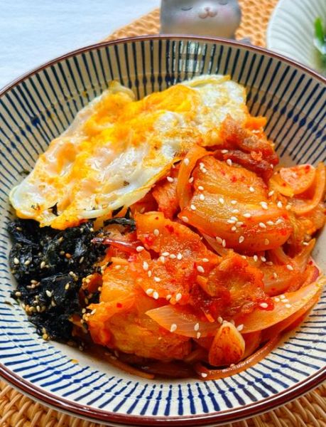 韩式泡菜炒五花肉怎么做_泡菜炒五花肉热量高吗-第1张图片-山城妙识 韩式泡菜炒五花肉怎么做_泡菜炒五花肉热量高吗-第1张图片-山城妙识