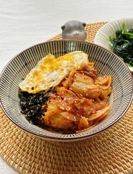 韩式泡菜炒五花肉怎么做_泡菜炒五花肉热量高吗-第2张图片-山城妙识 韩式泡菜炒五花肉怎么做_泡菜炒五花肉热量高吗-第2张图片-山城妙识