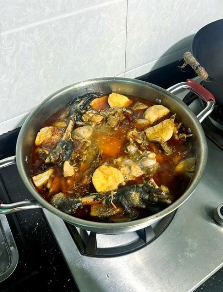 芋儿鸡怎么做_芋儿鸡配料有哪些-第1张图片-山城妙识