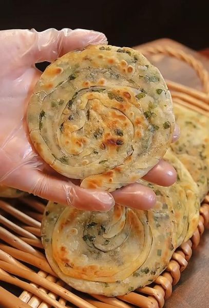 正宗油饼的做法大全_怎样做出外酥里嫩的油饼-第1张图片-山城妙识