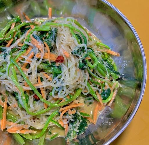 凉拌菠菜芝麻酱怎么做_菠菜芝麻酱热量高吗-第3张图片-山城妙识