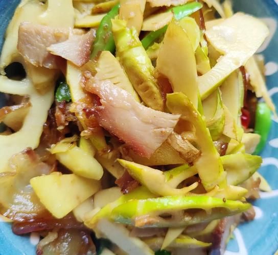 竹笋炒腊肉怎么做_竹笋炒腊肉先炒哪个-第1张图片-山城妙识 竹笋炒腊肉怎么做_竹笋炒腊肉先炒哪个-第1张图片-山城妙识