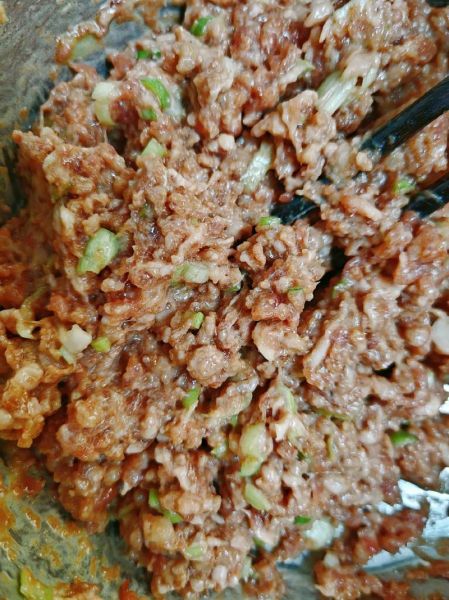 学做小笼包视频教程_小笼包怎么和面不破皮-第1张图片-山城妙识 学做小笼包视频教程_小笼包怎么和面不破皮-第1张图片-山城妙识