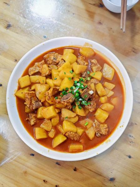 土豆炖排骨图片大全_怎么做才好吃-第2张图片-山城妙识 土豆炖排骨图片大全_怎么做才好吃-第2张图片-山城妙识