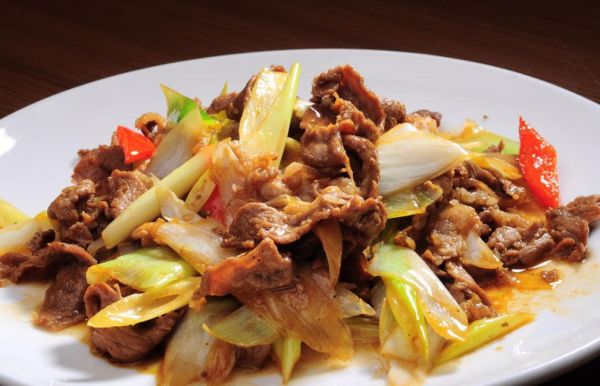 小炒羊肉怎么炒才嫩_小炒羊肉用哪个部位最好-第2张图片-山城妙识